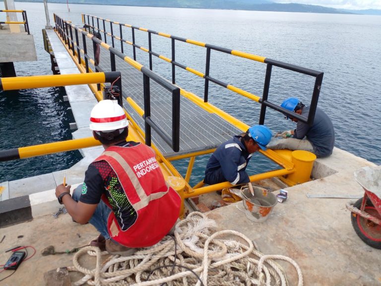 Pembangunan Dermaga Kapasitas 6.500 DWT TBBM Poso - Cemerlang Samudra ...